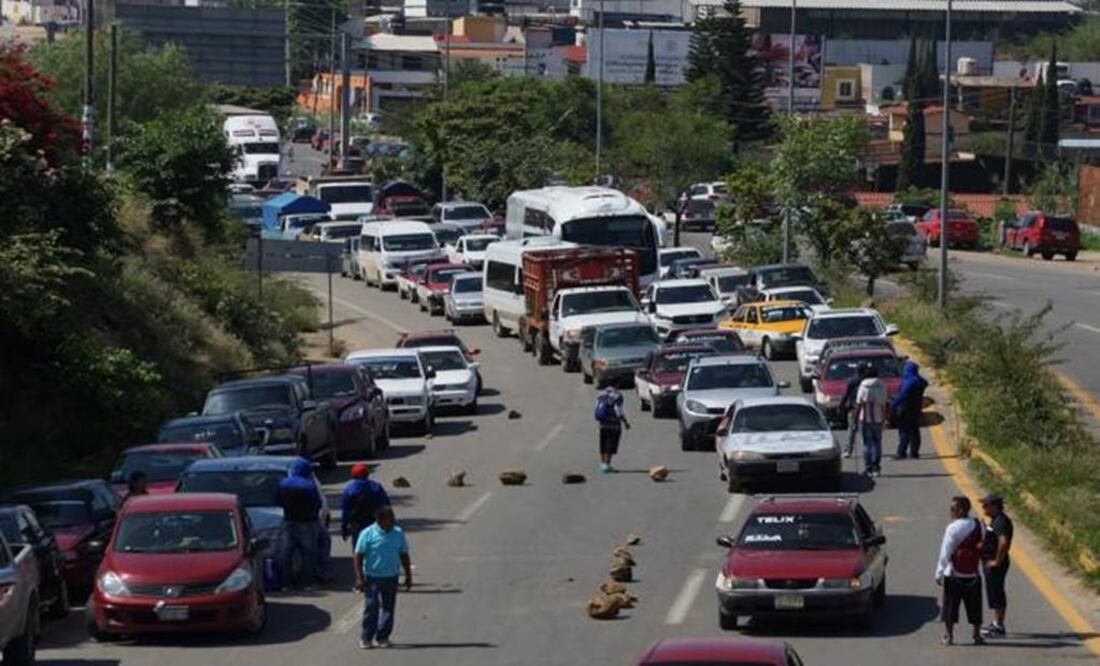 Mexico under growing pressure to stop highway blockades | El Universal