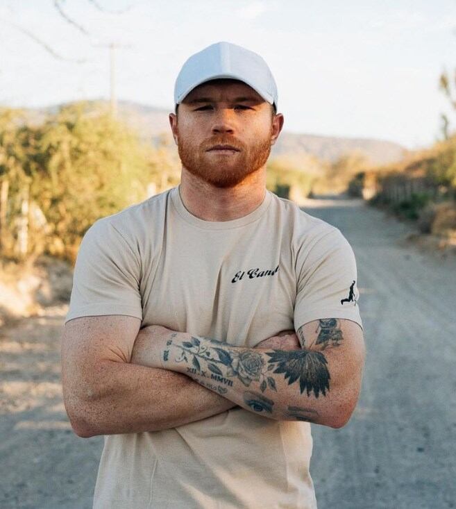 ¿Qué dice el tatuaje que tiene Saúl "Canelo" Álvarez en la espalda?