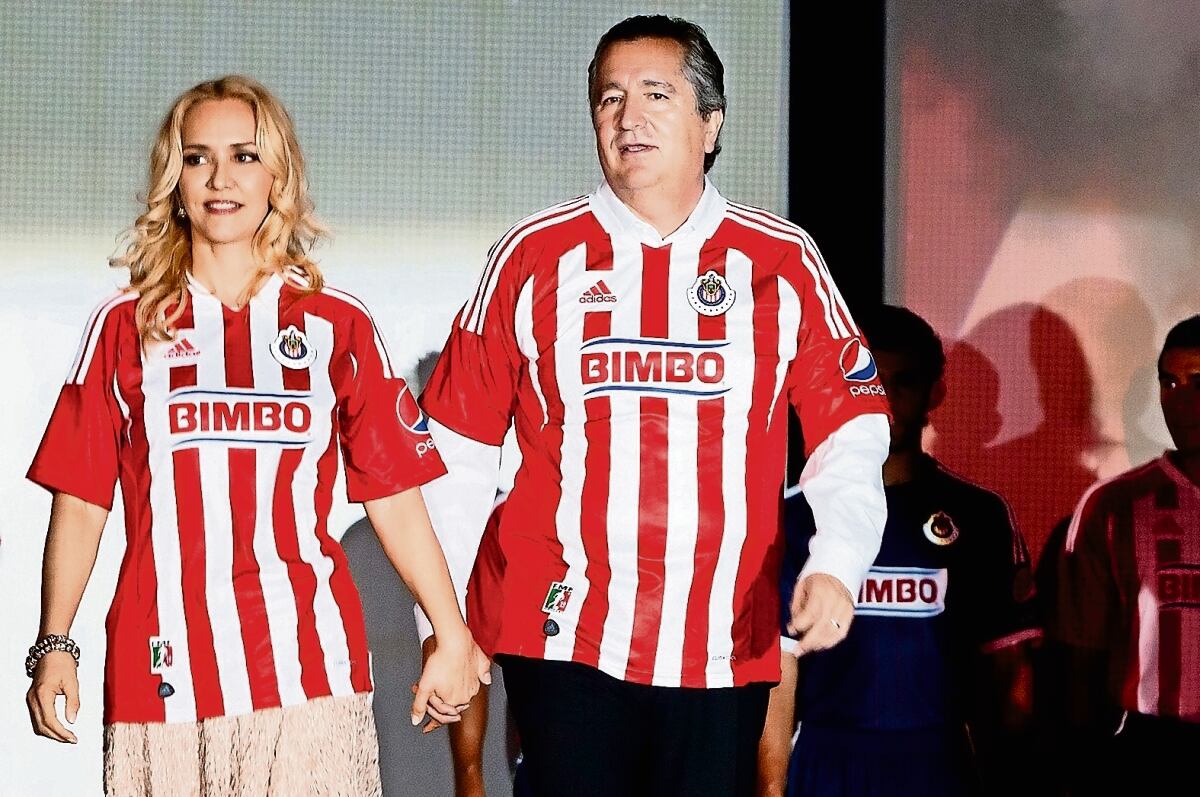 Lío legal entre Jorge Vergara y Angélica Fuentes dejó a Chivas con ...