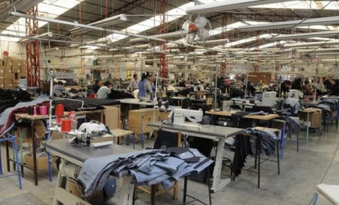 Mexico industrial output dips in February on building slump | El Universal