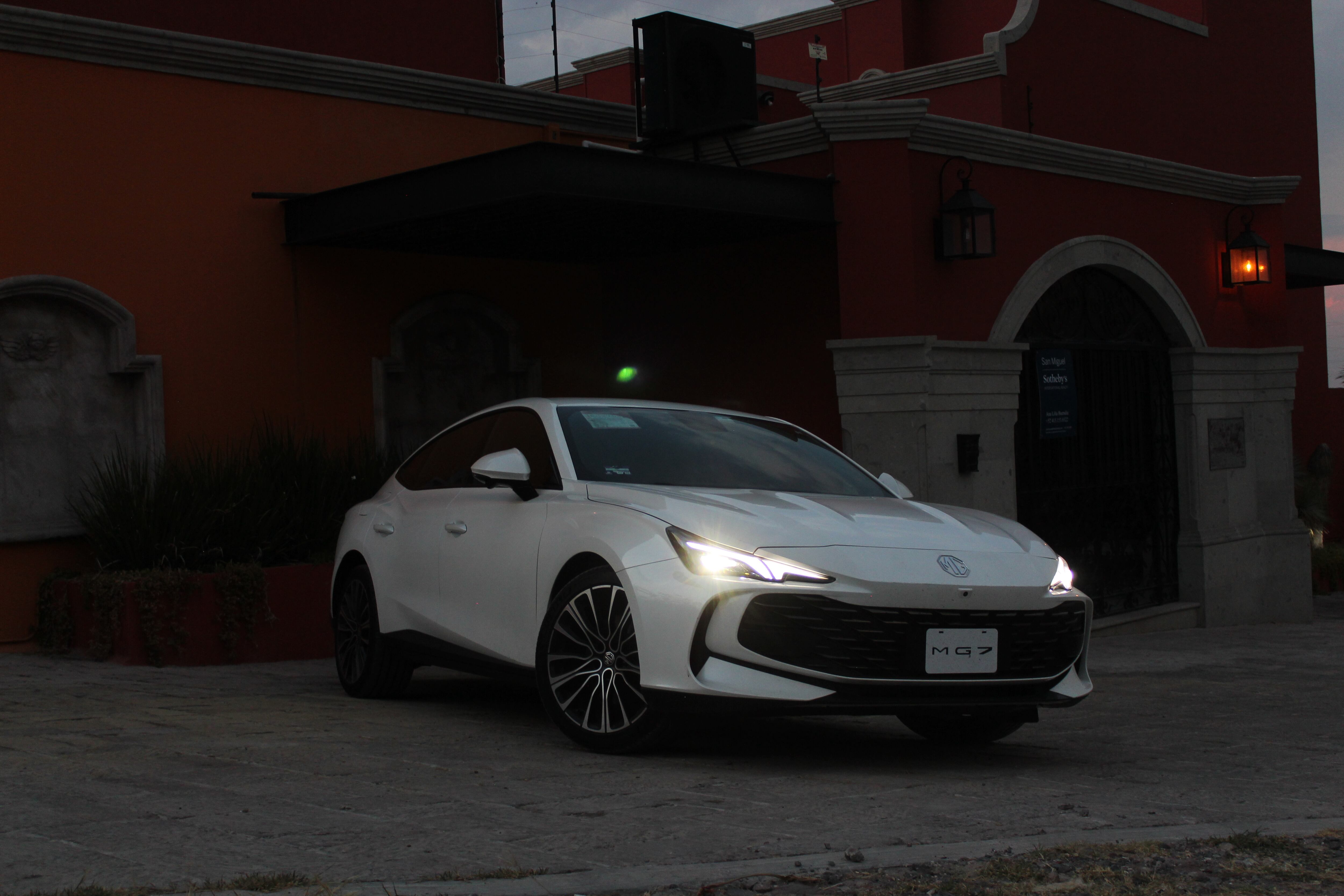 MG 7 y RX9: precios y versiones en México | El Universal