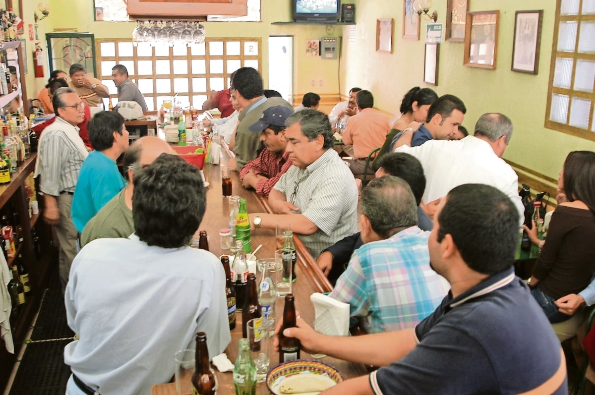 Restauranteros piden se les permita vender alcohol el 2 de junio | El ...