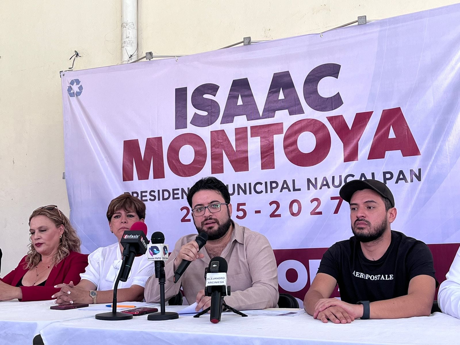 Isaac Montoya llama a la actual alcaldesa de Naucalpan a iniciar los ...
