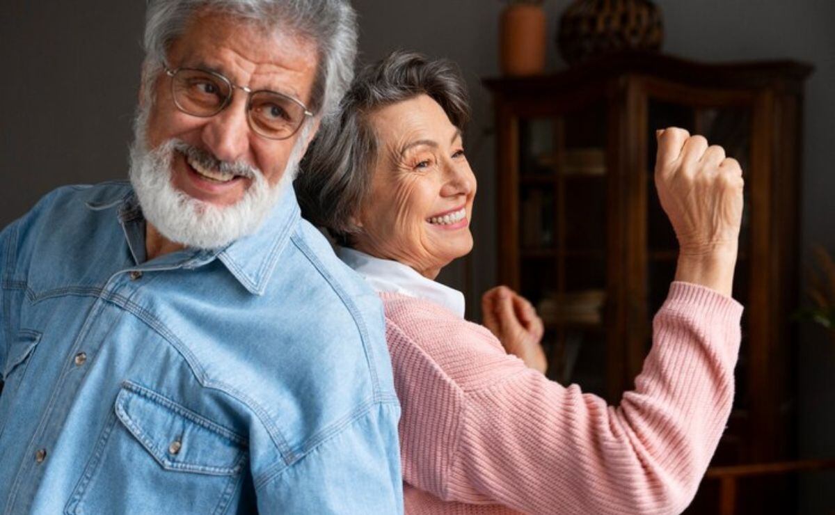 8 formas de ser más feliz; esto dice especialista