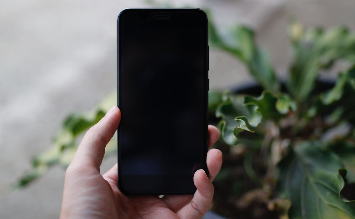 ¿Por qué deberías apagar tu celular mínimo cinco minutos al día?
