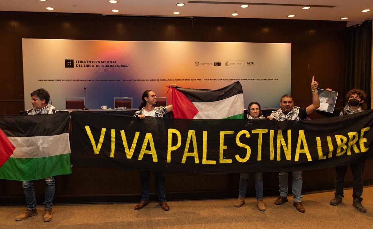 Protesta pro Palestina interrumpe charla “Instrucciones para hablar de ...