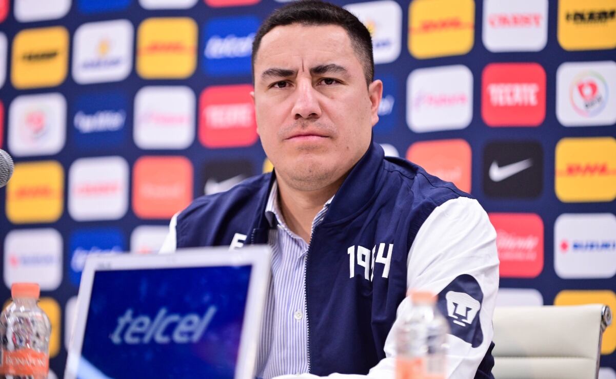 Efraín Juárez y su duro mensaje en su primer día como DT de Pumas; “hay que cag... sangre”, dijo
