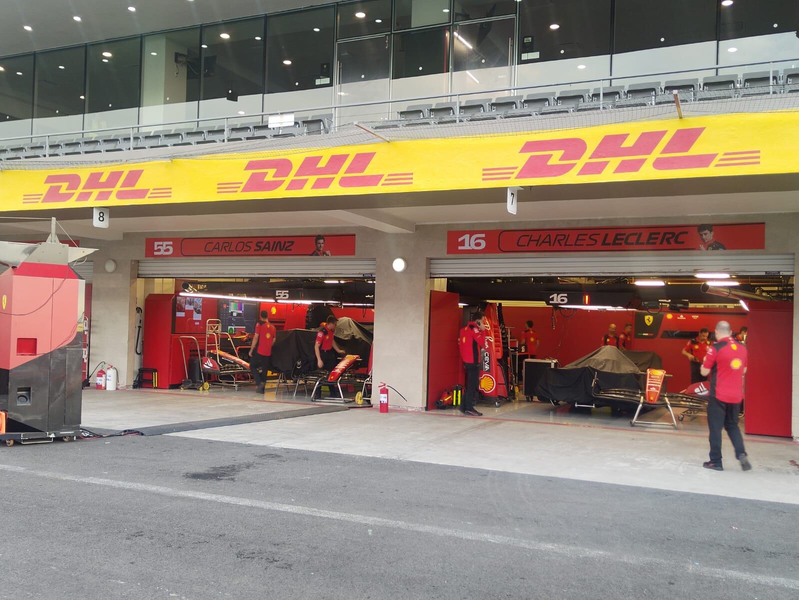 GALERÍA: Conoce los boxes de los equipos de la F1 en México | El Universal