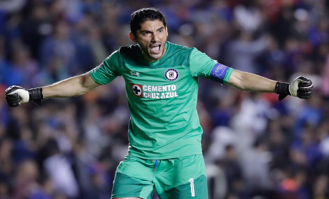 Cruz Azul aclara rumores sobre 'Chuy' Corona | El Universal