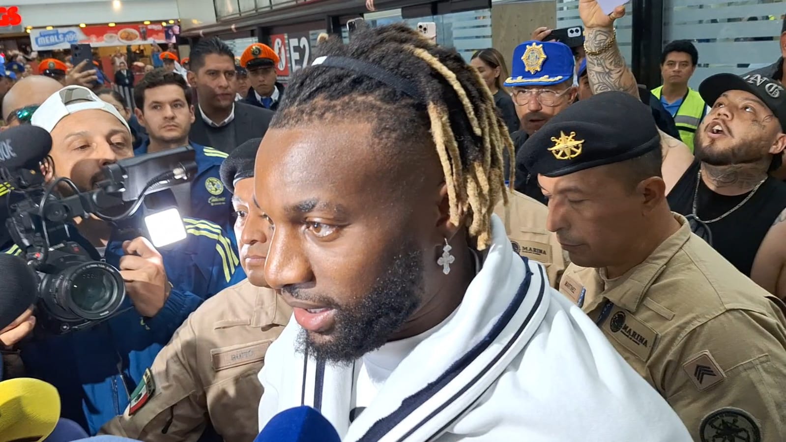 Allan Saint-Maximin ya está en México para firmar con el América ...