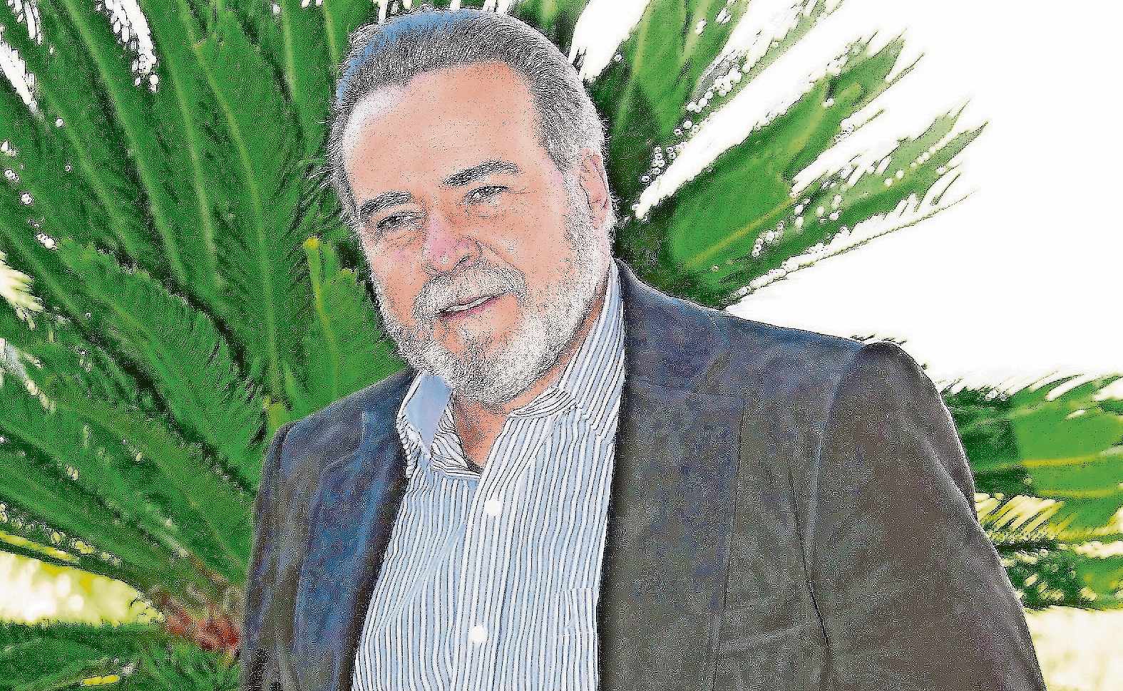 César Évora reconecta con sus raíces en el campo