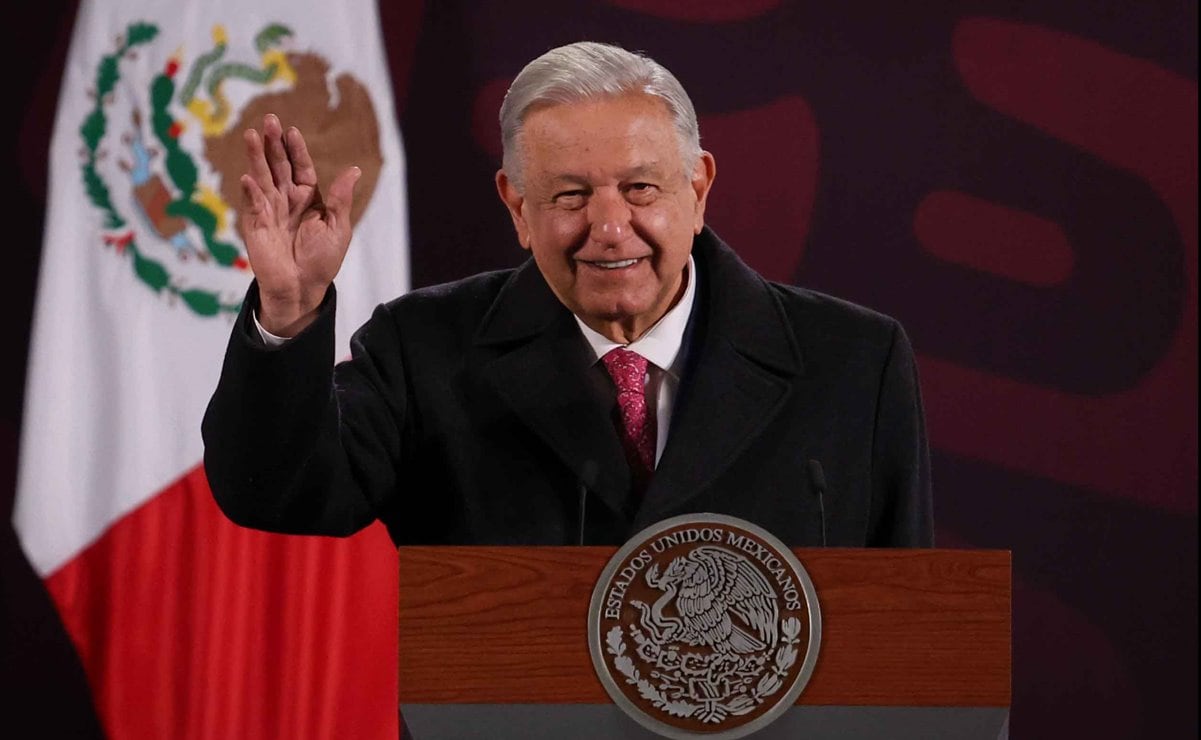 AMLO recibe protección militar y 21 mil pesos al mes | El Universal
