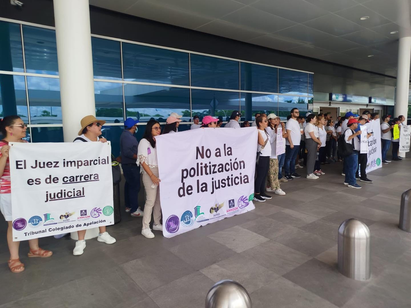 Trabajadores del PJF retoman protestas contra la Reforma Judicial ...