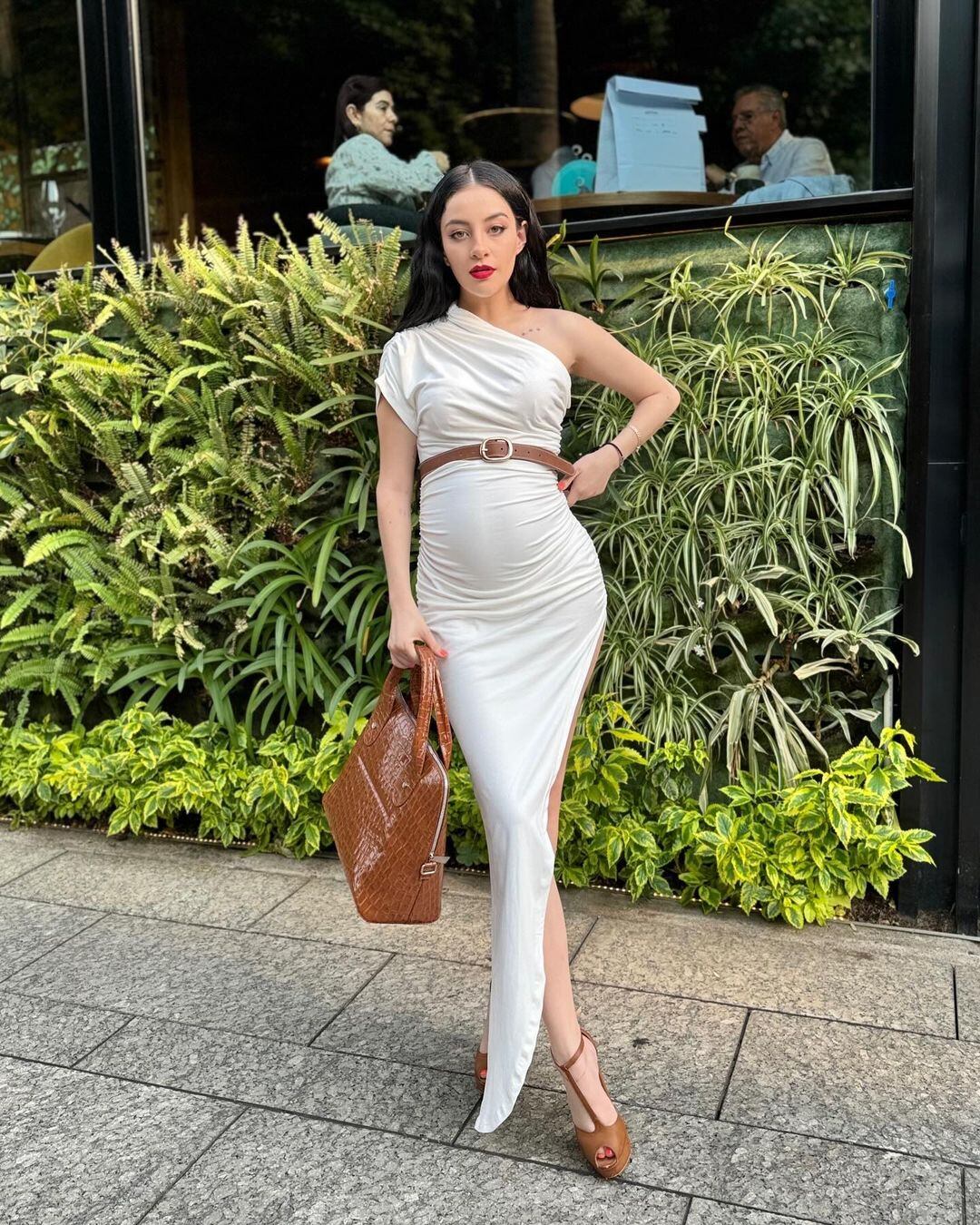 Los looks de embarazo de Paola Dalay, novia de José Eduardo Derbez