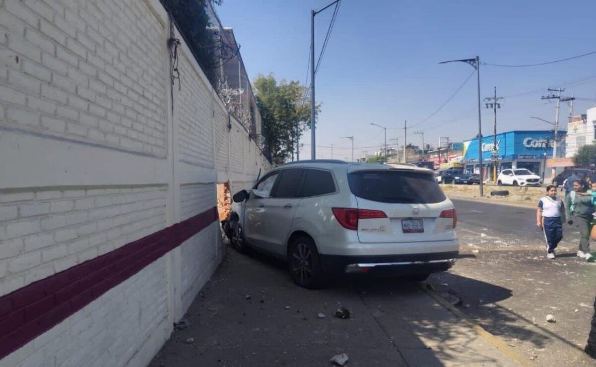 Hombre muere tras impactar su camioneta con barda perimetral de escuela en alcaldía Iztapalapa ...