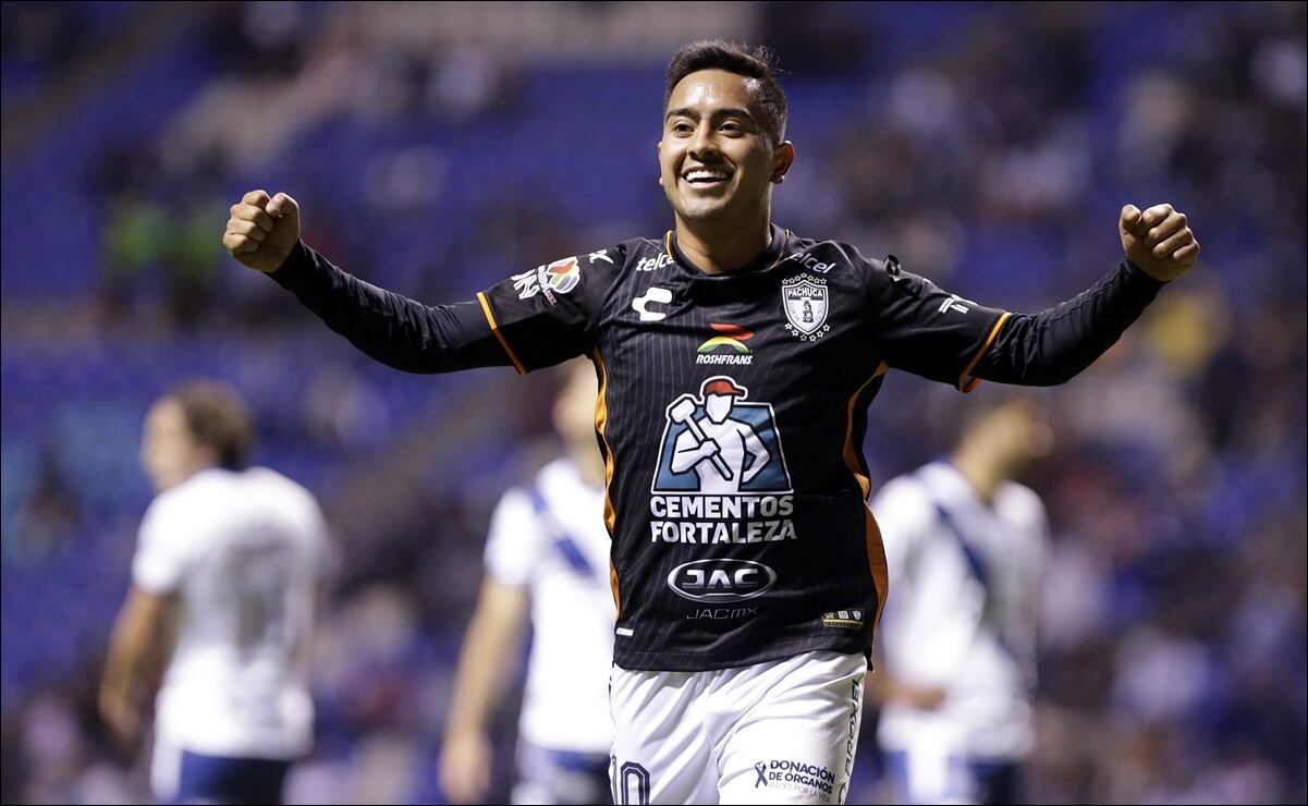 Pachuca toma el liderato de la Liga MX tras golear al Puebla en el Cuauhtémoc