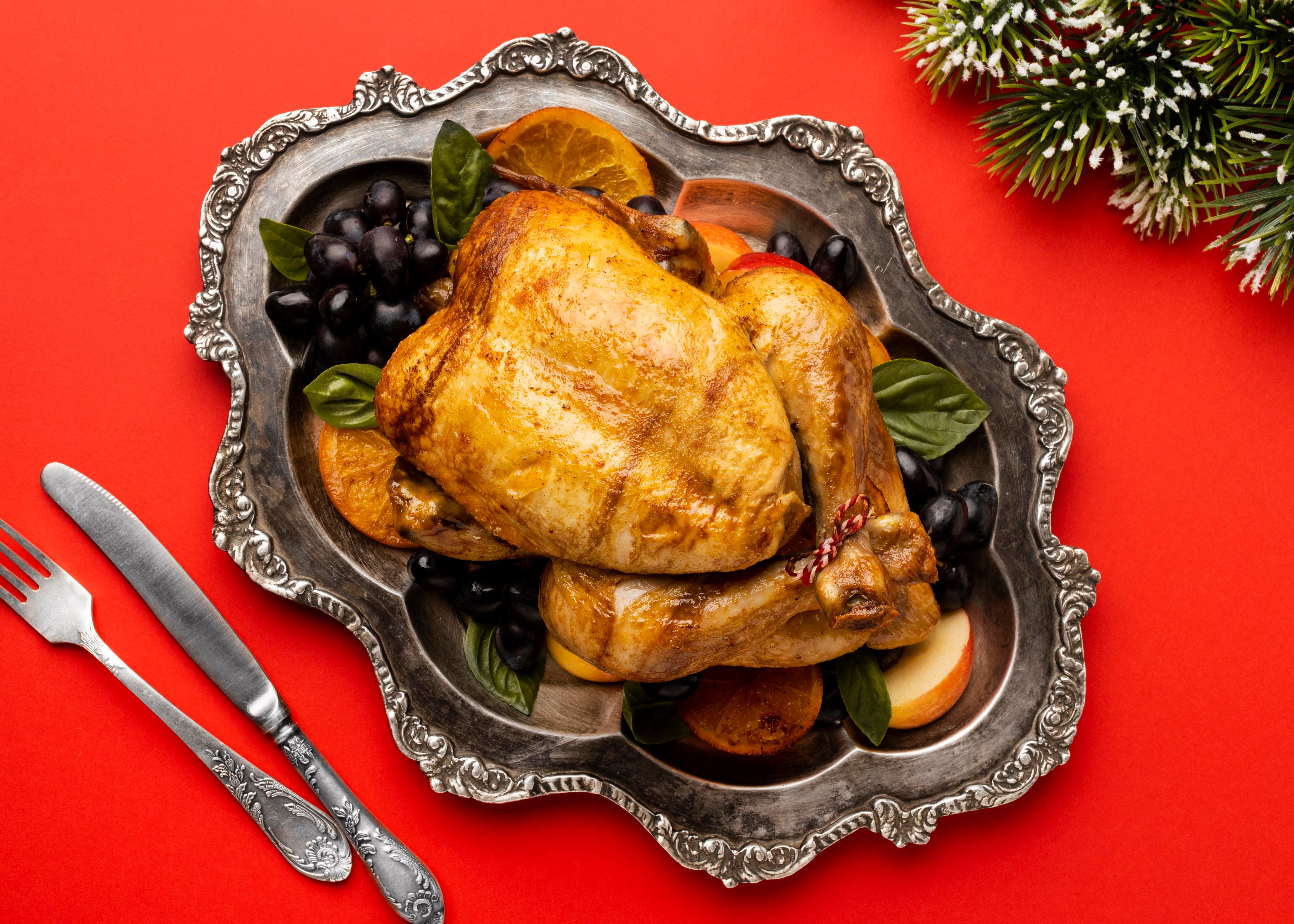 A qué temperatura se debe hornear el pavo para que quede jugoso