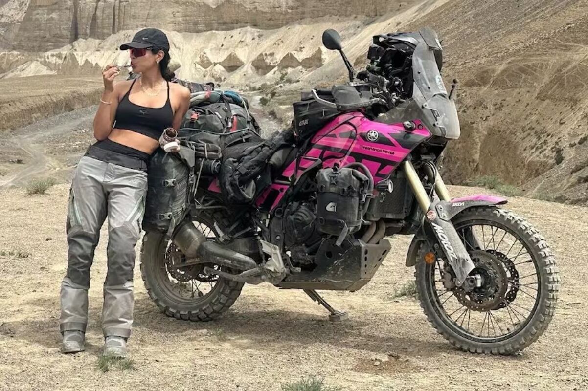 Indemnizan con 12 mil dólares a pareja de influencers atacada en India ...