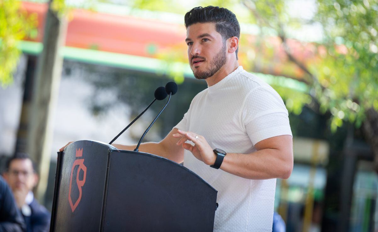 Samuel García entrega 25 unidades nuevas para ruta intramunicipal de ...