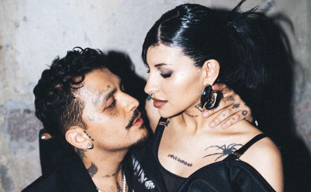 Christian Nodal y Cazzu posan en sesión de FOTOS como "papi y mami"