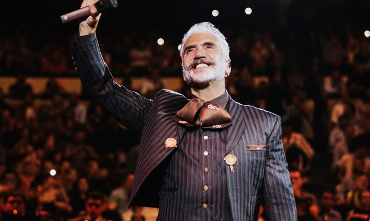 Alejandro Fernández sorprende en concierto al pedir a sus fans que se ...