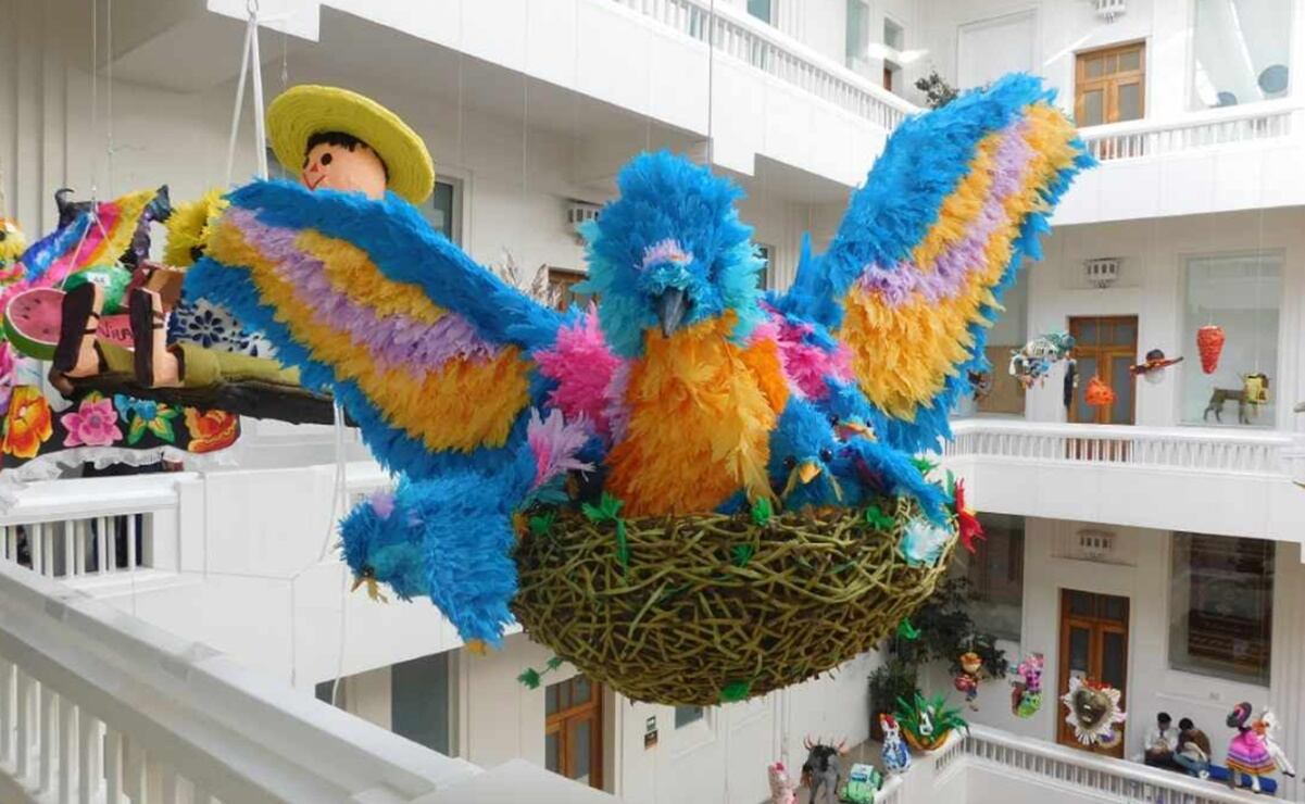 ¡No pierdas el tino! Visita la tradicional exposición de piñatas en el ...