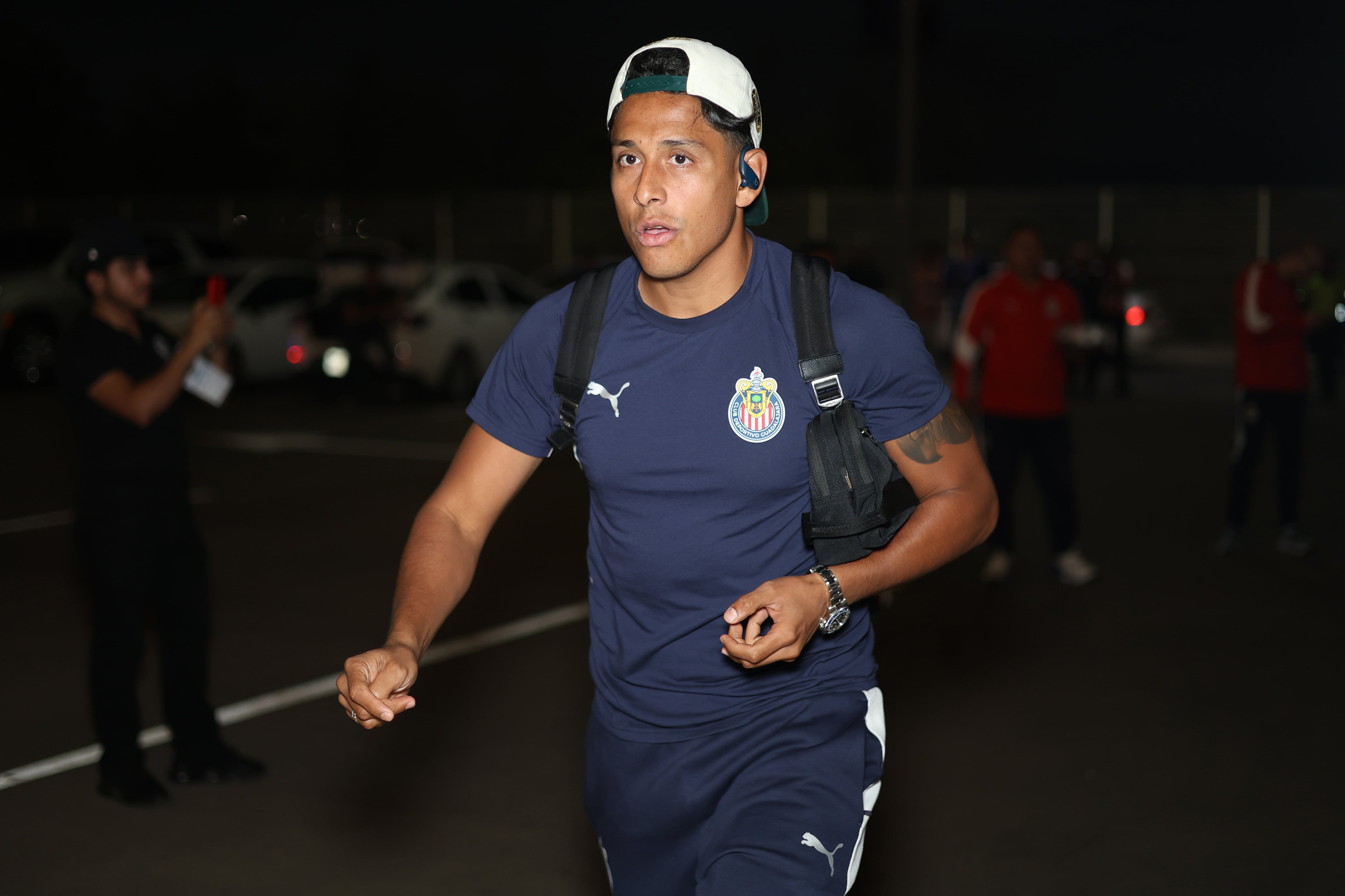 Luis Romo preocupa en Chivas tras salir lesionado ante Mazatlán ...