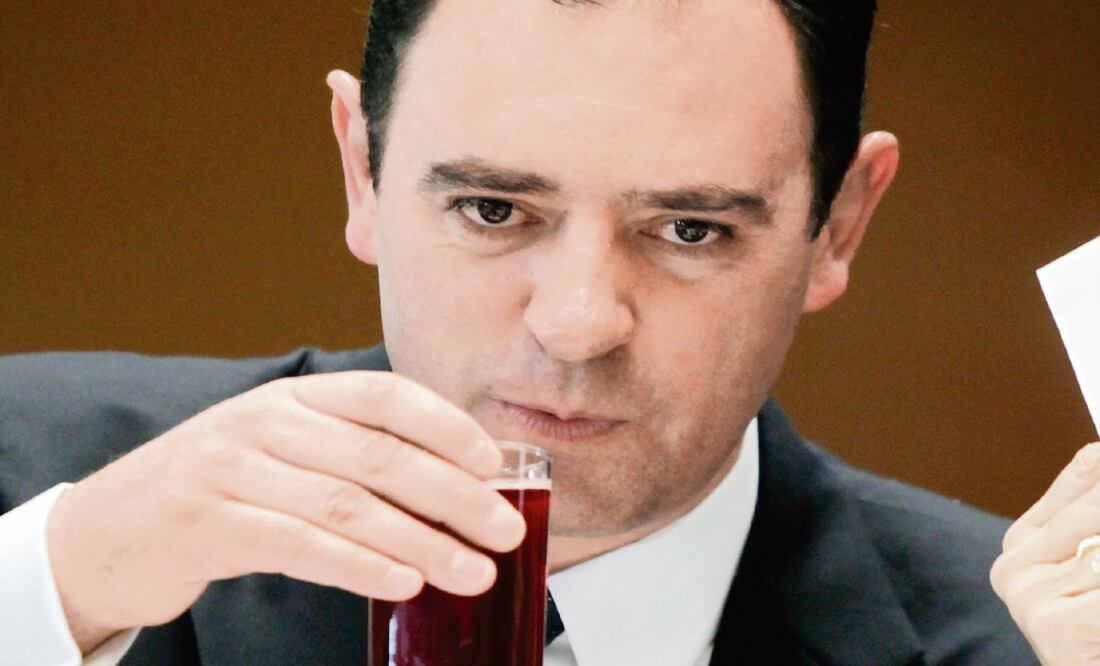 Alejandro Tello se aleja de su antecesor | El Universal