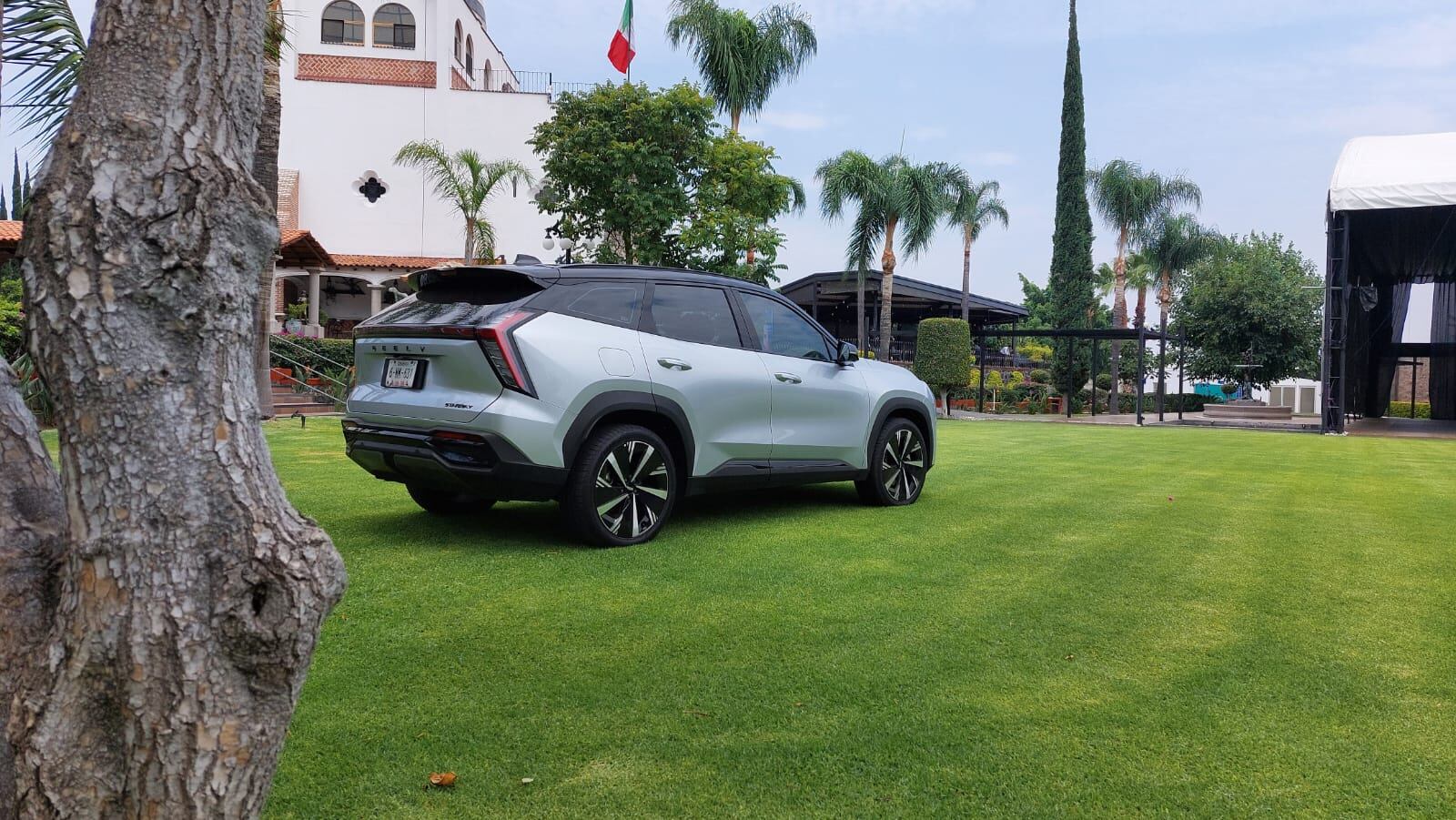 Geely Starray y Okavango, la familia de SUV crece | El Universal